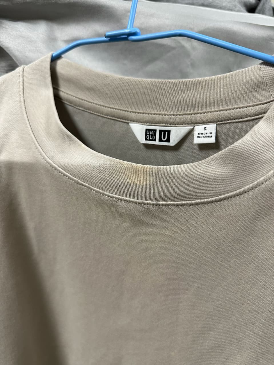 #請益 Uniqlo 50% 洗完衣服掉色🥹 - 穿搭板 | Dcard