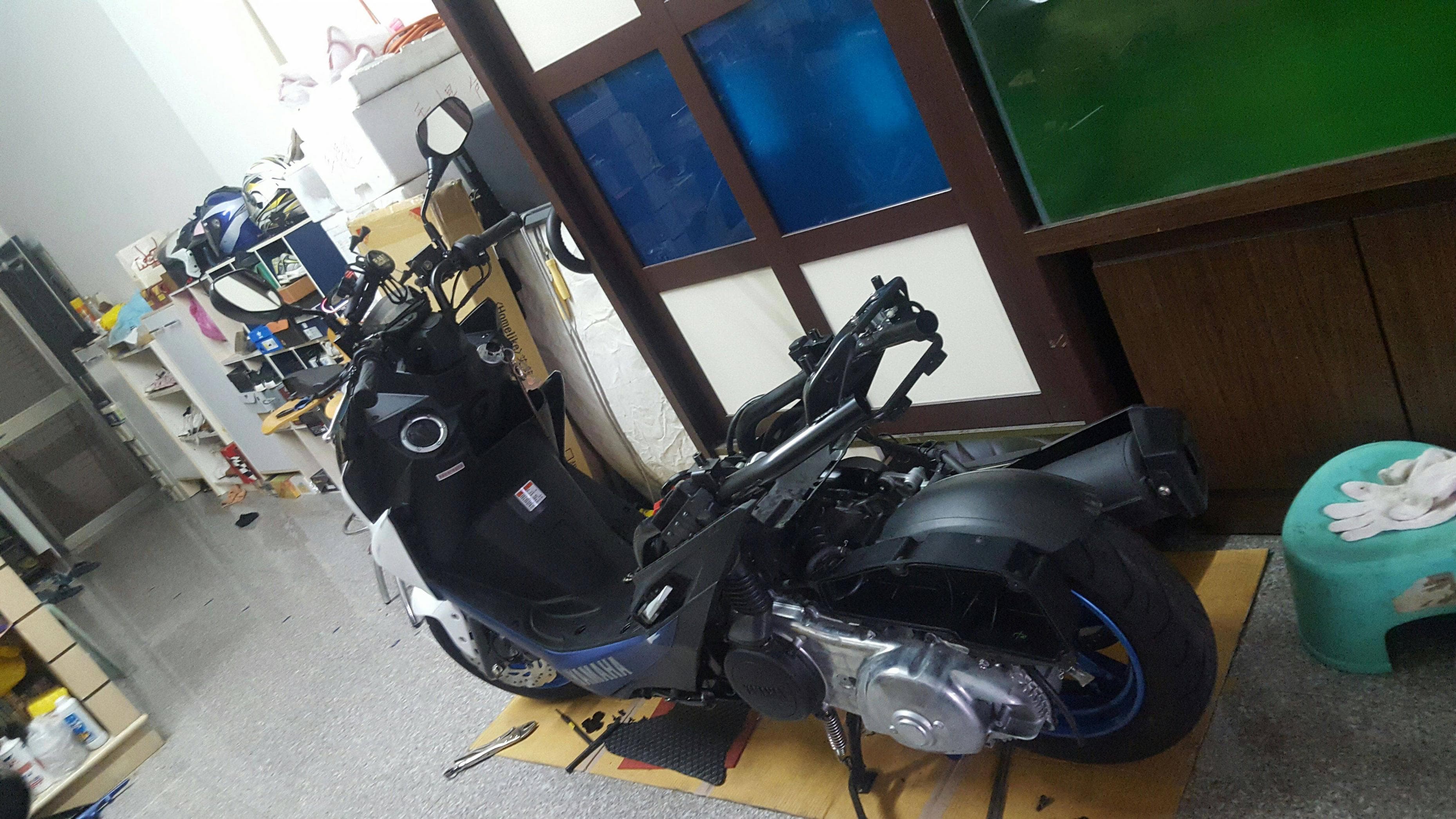 下雨天就是要拆車子 #Force155 - 機車板 | Dcard