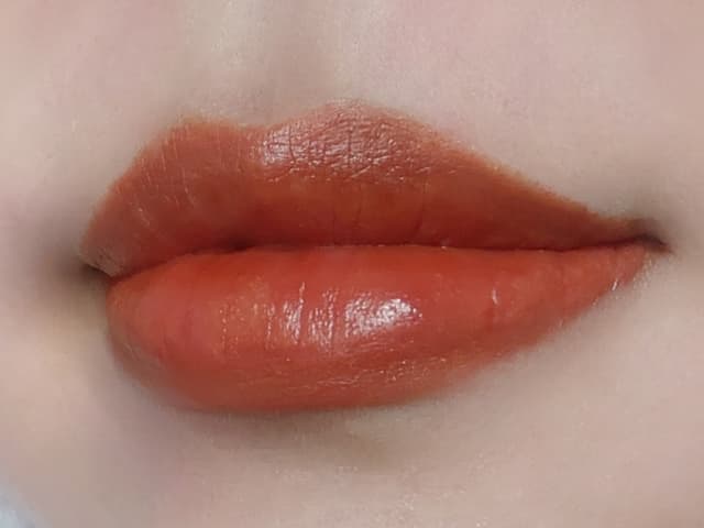 #試色 Solone漆光再一支入袋+flormar DC29 37 - 美妝板 | Dcard