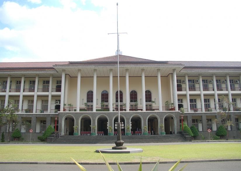 印尼名校UGM大學發函禁LGBT 人權組織批歧視 - 彩虹板 | Dcard