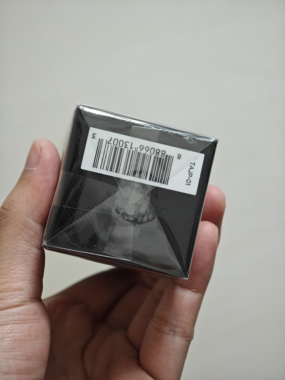 #我要賣 Tom Ford Black Lacquer EDP 50 ML 寂境黑漆 淡香精 - 二手交易板 | Dcard