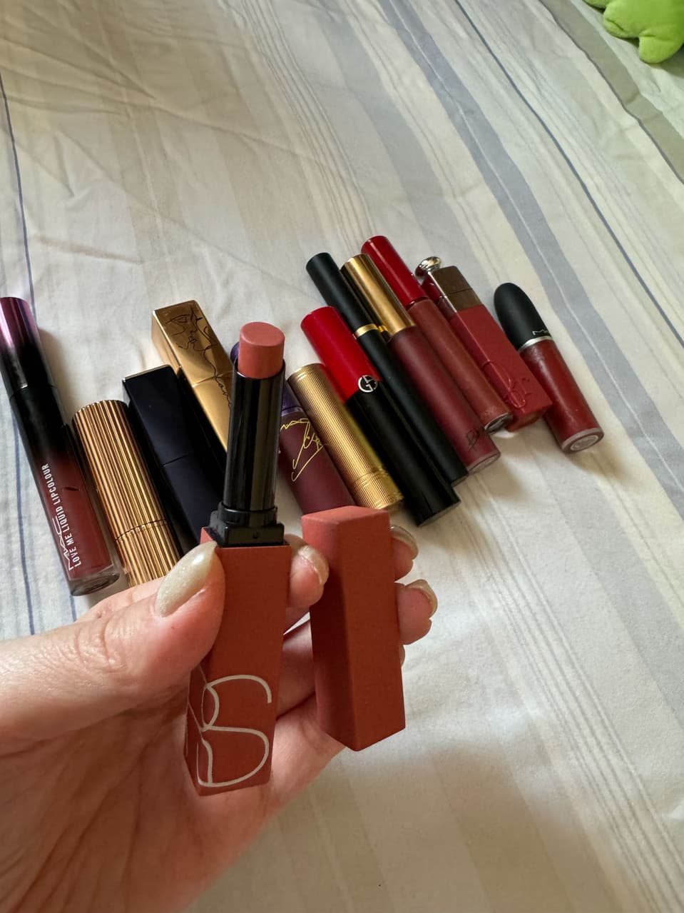 #我要賣 已售出多款專櫃唇膏、唇釉美女們趕快帶回家吧🫶🏻 - 二手交易板 | Dcard