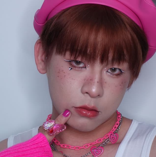 #分享 🦋 Y2K LOOK 🦋 - 美妝板 | Dcard