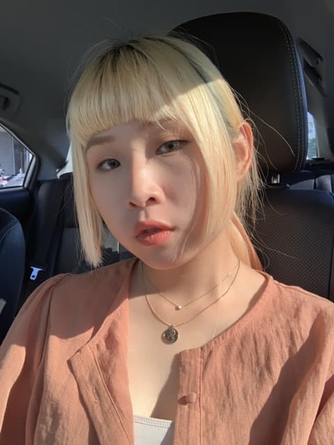 BEVY.C 超顯白唇釉 #1950呢喃天使 試色+心得 - 美妝板 | Dcard