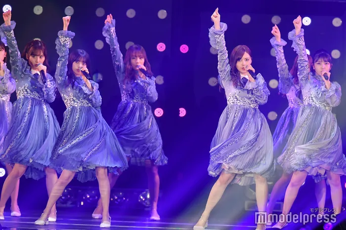 乃木坂46 7週年演唱會衣裝① Ej02140508的創作 巴哈姆特
