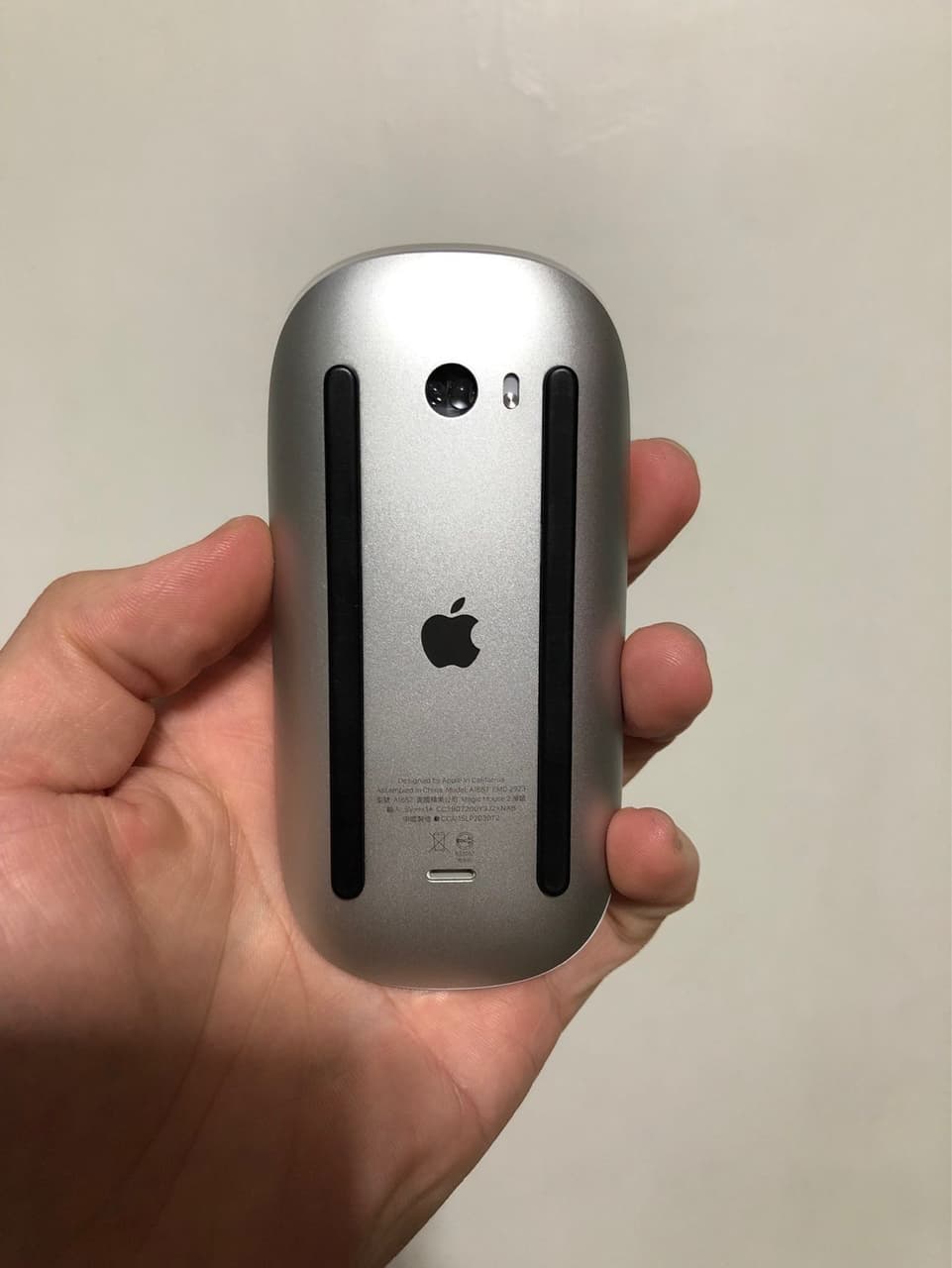 #出清 Magic Mouse 白色 - 逢甲大學二手物交流板 | Dcard