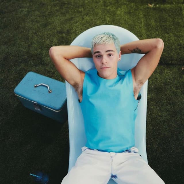 #情報 美國流行男歌手AJ Mitchell最新首張專輯《Skyview》正式發行！ - 追星板 | Dcard