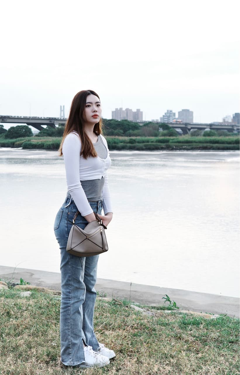#日常穿搭 167cm梨形女孩—用淺色系穿搭來開啟接下來的小日子們😙 - 穿搭板 | Dcard