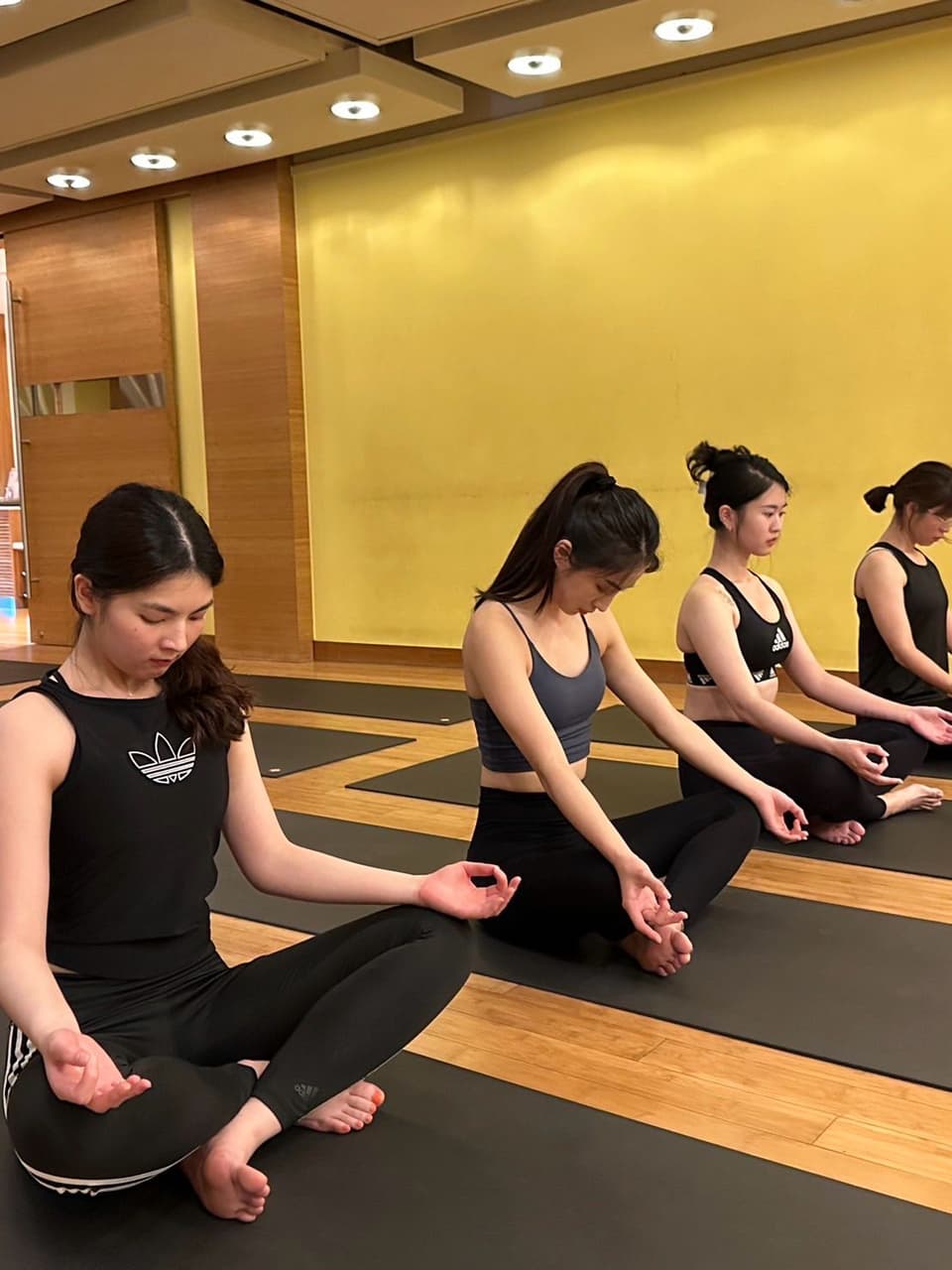 第一次體驗瑜珈課🧘🏻 #YOGA Edition - 米是必須 (@sunny_30) | Dcard