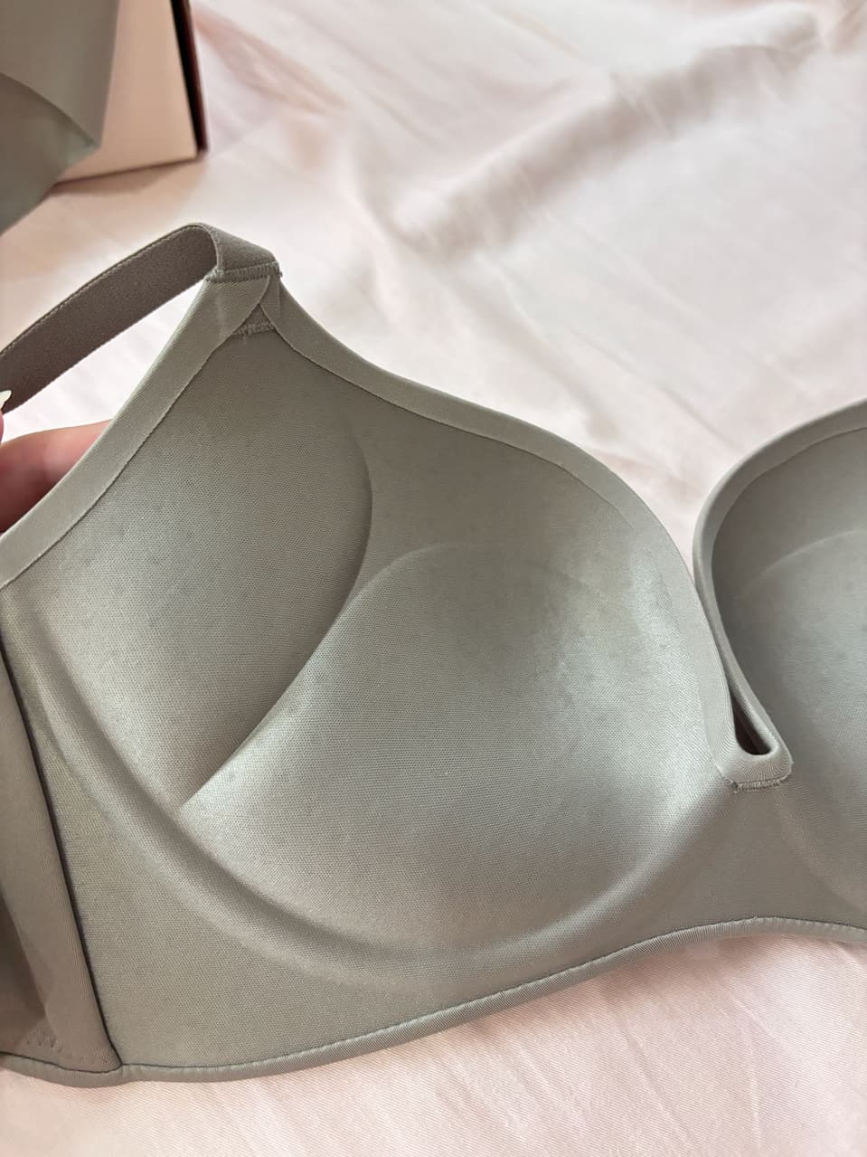 媽 我也有漫畫美波了🧚🏻‍♀️AIR SPACE DOUBLE PUSH美波內衣 - 贊助板 | Dcard