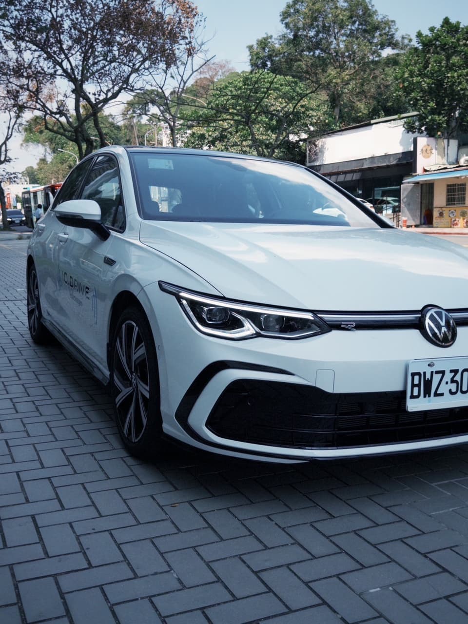 看了那麼多代終於真的開到Golf啦! - 汽車板 | Dcard