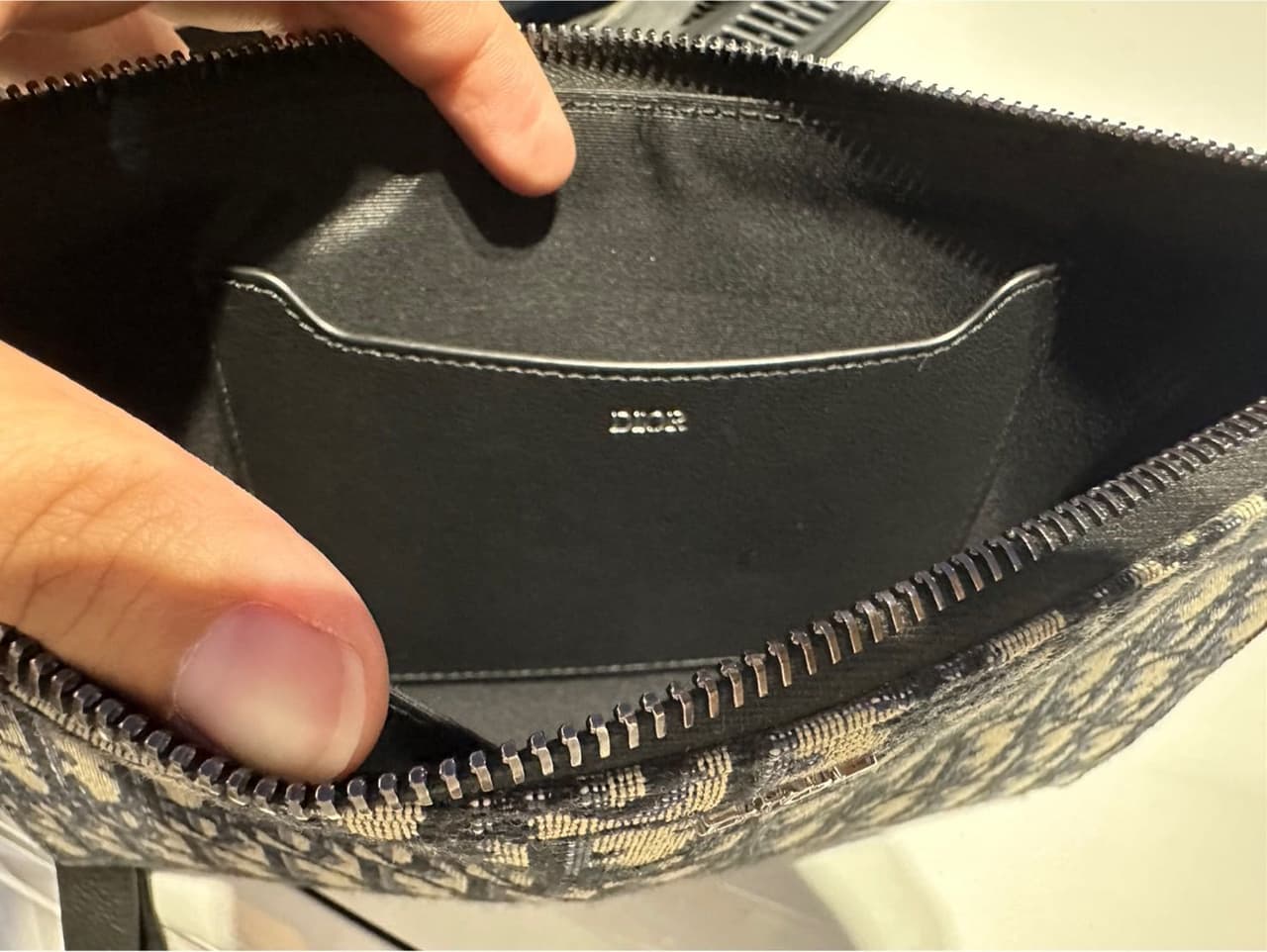 #開箱 Dior A5 手拿包 - 精品板 | Dcard