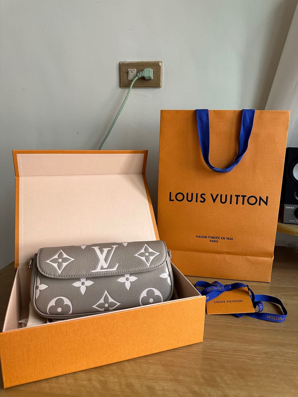 #開箱 LV 大象灰 Ivy 🥰 - 精品板 | Dcard