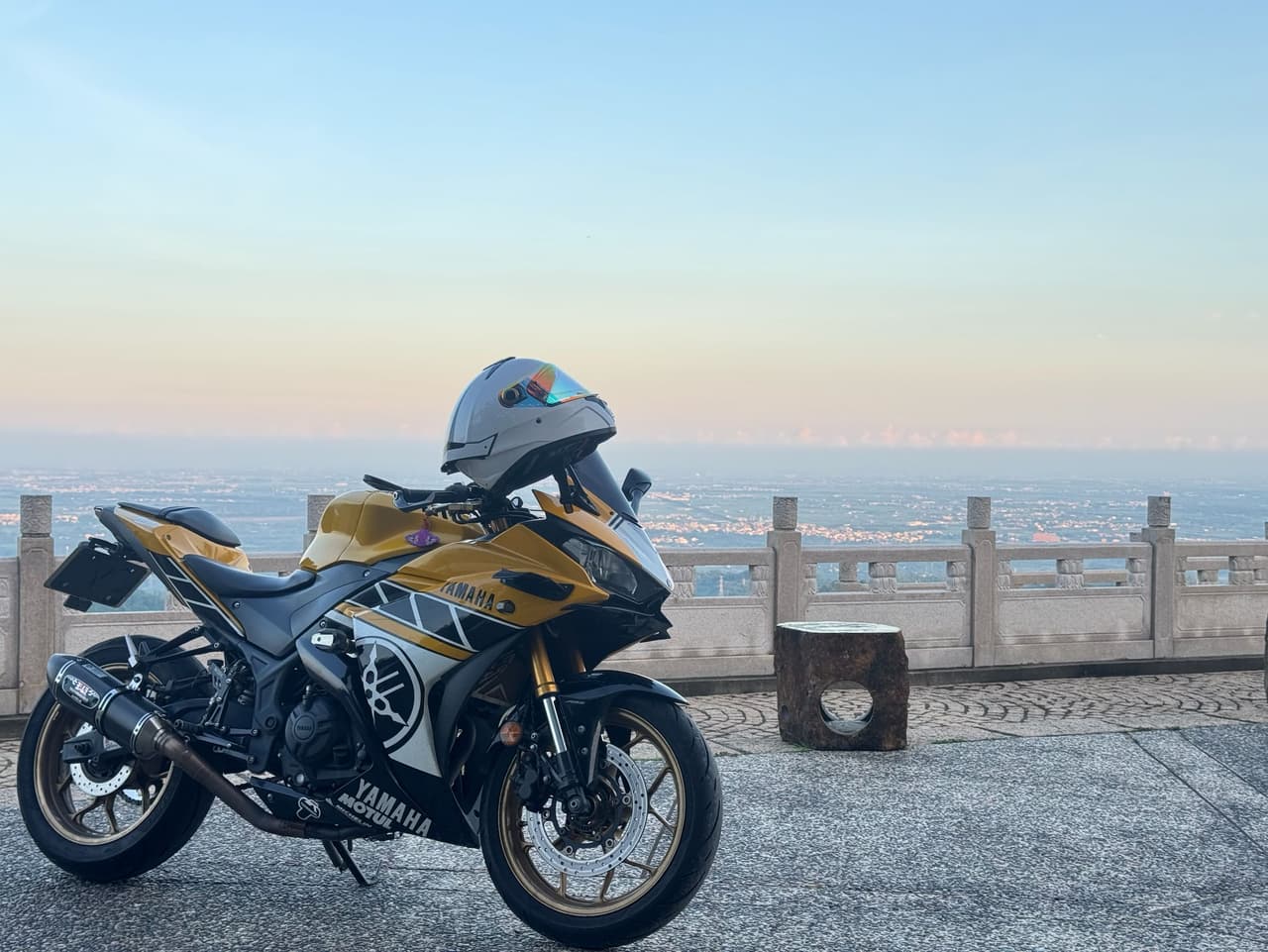 #我要賣 2017 R3 - 二手交易板 | Dcard