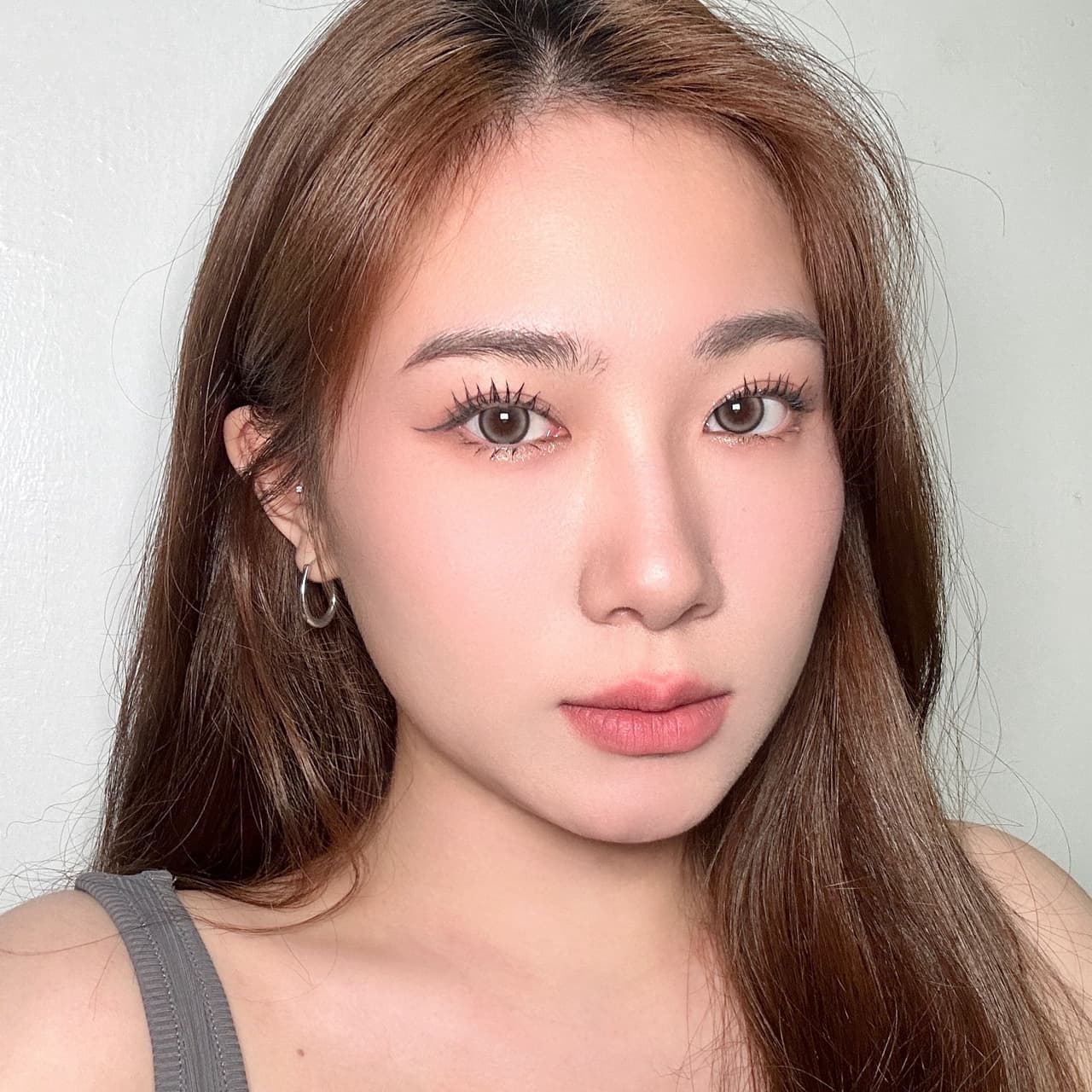 已開🫶🏻抽2000購物金 #MIMUNDO 新品回歸 Fons. #月石灰 #沙地淺褐 🪐 - 摸你卡撐 (@vivi47) | Dcard