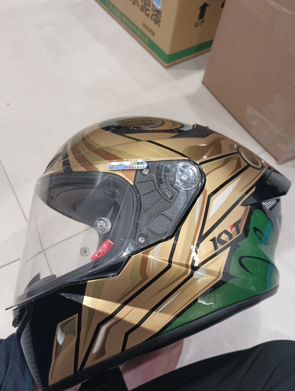 #我要賣 #出清 KYT漫威聯名款全罩式安全帽 - 二手交易板 | Dcard