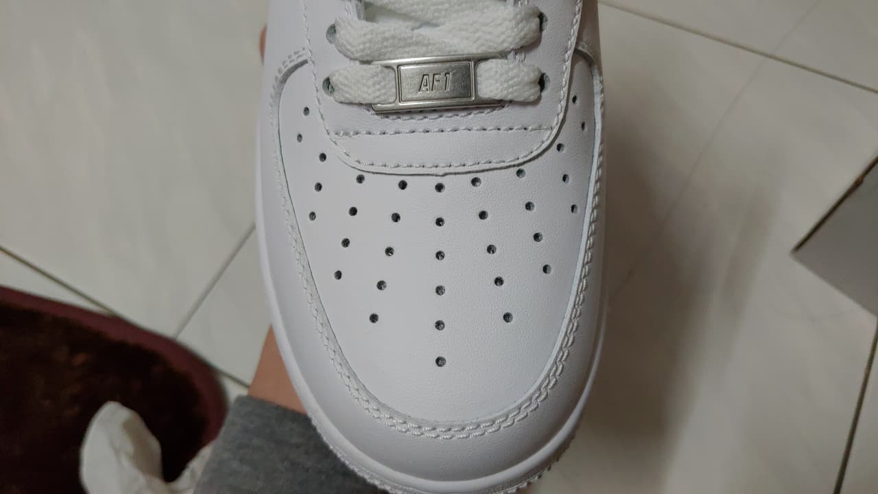 #發問 請幫我看這雙nike air force 1 '07 是否是正品 - 問答板 | Dcard