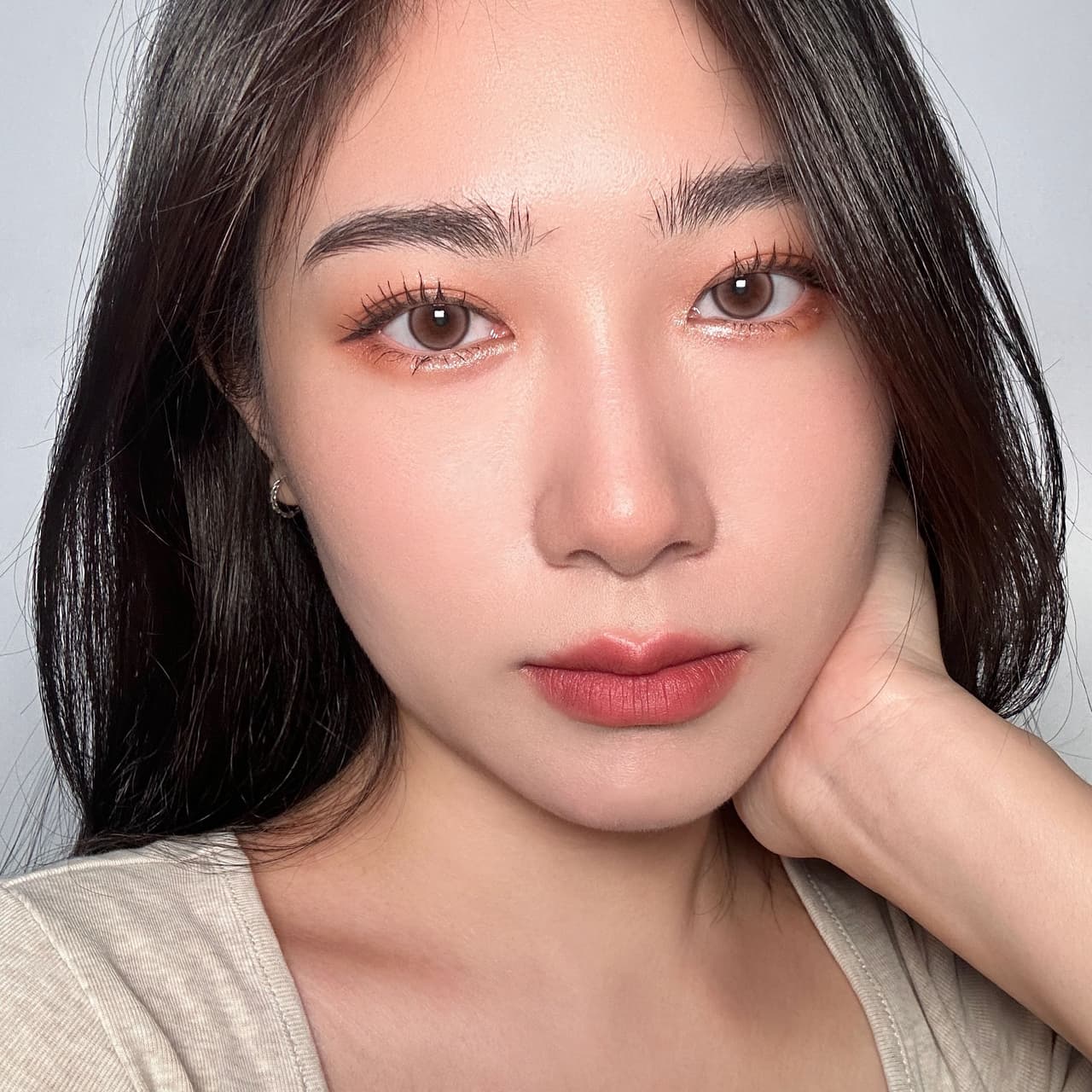 🎁🫶🏻Hapa Kristin 純淨透亮&深邃電眼 #夢幻棕 #午夜灰 - 摸你卡撐 (@vivi47) | Dcard