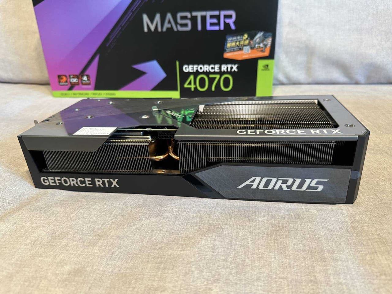 #開箱 魯班尺上的預言 技嘉AORUS GeForce RTX™ 4070 MASTER 12G - 3C板 | Dcard