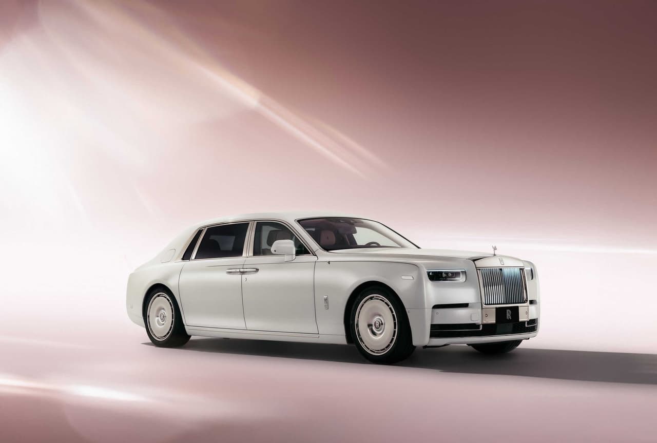 Rolls Royce Phantom Cherry Blossom 限定特製 - 汽車板 | Dcard