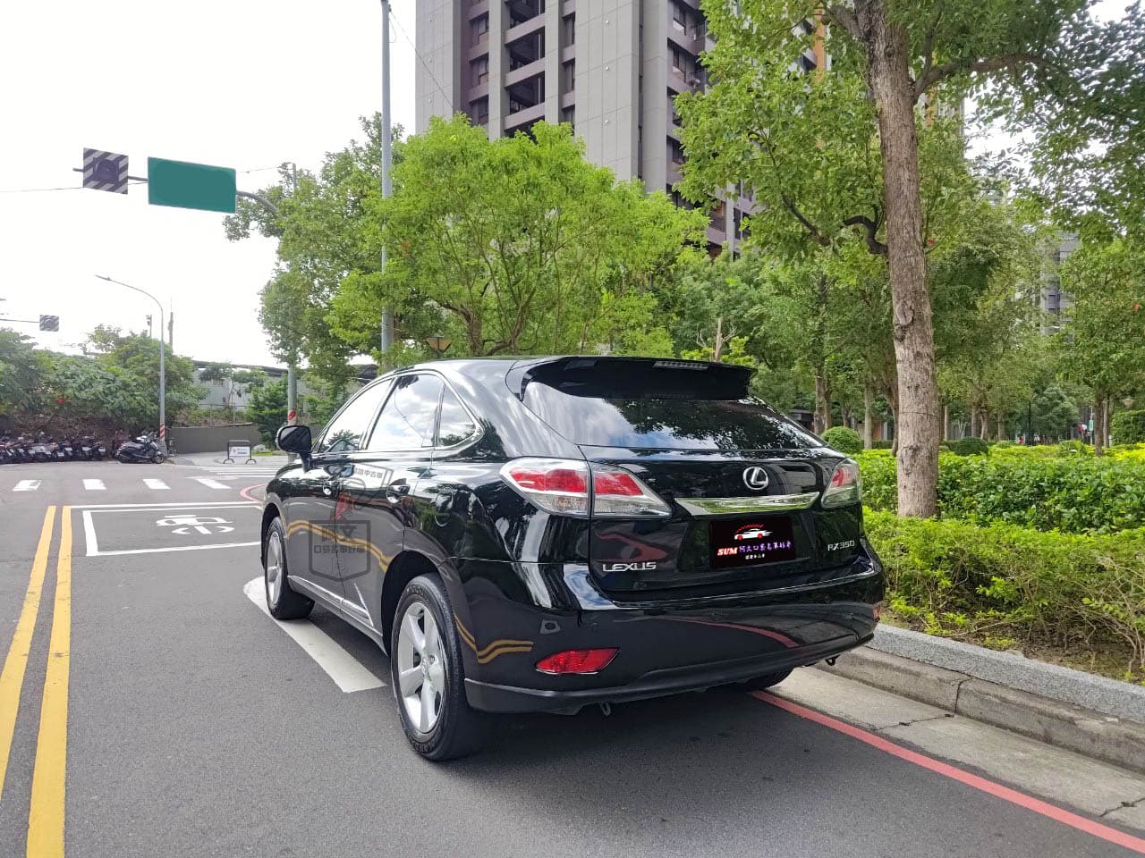 2012 LEXUS RX350 黑 頂級型(已售出) - 阿文口袋名單好車 (@wenyao1996) | Dcard