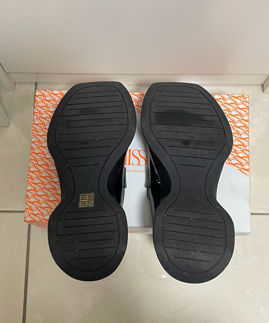 #我要賣 MISS 21 厚底樂福鞋 - 二手交易板 | Dcard