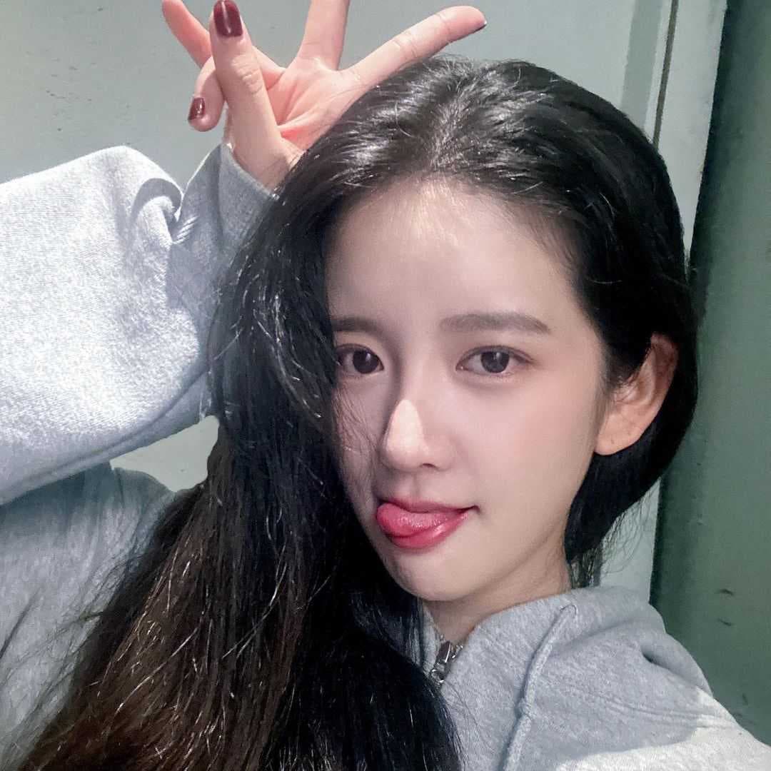 #分享 231106 EXY生日快樂🎂🎉 - 宇宙少女板 | Dcard