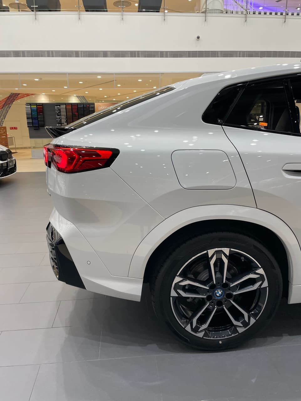 THE BMW IX2 30 xDrive M Sport 潮流電能休旅 - 汽車板 | Dcard