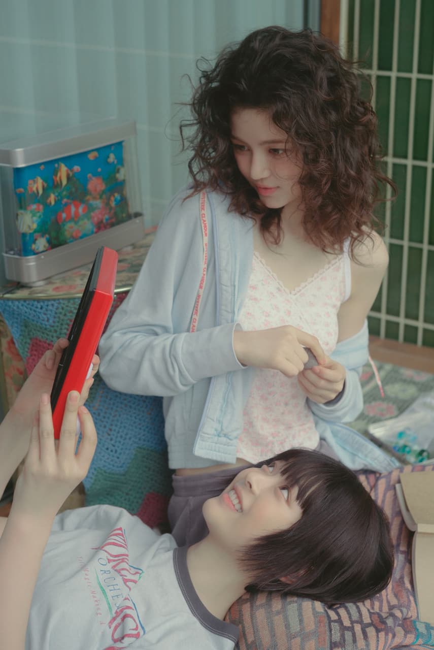 #分享 【theqooHOT】'Bubble Gum'MV發布後三位成員因外貌而上的韓網熱帖 - NewJeans板 | Dcard