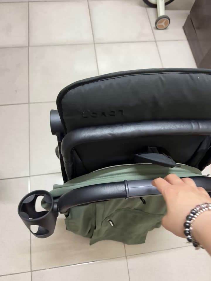 #我要賣 （已售出）#我要賣 9-9.5成新 LOVON GENIE V 嬰兒推車 - 二手交易板 | Dcard