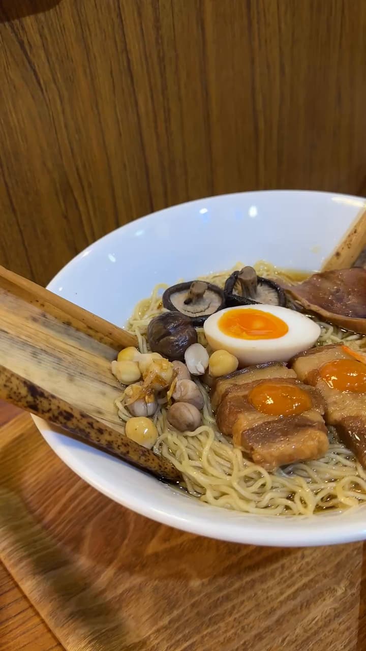 好好先生的拉麵樓[ep56. 創作拉麵 悠然-新綠] - 好好先生 (@mr_good) | Dcard