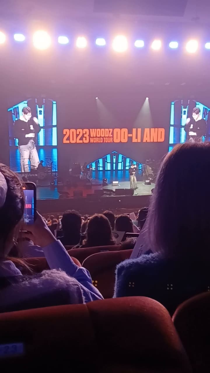 #分享 WOODZ "OO-LI AND" IN TAPEI演唱會分享🧡💙 - 追星板 | Dcard