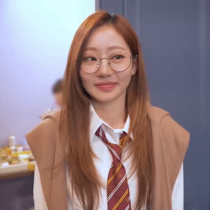 Theqoo | KISS OF LIFE ‘Midas Touch’ MV預告韓評 - KISSOF兔比親故🌿 (@page_0705) | Dcard