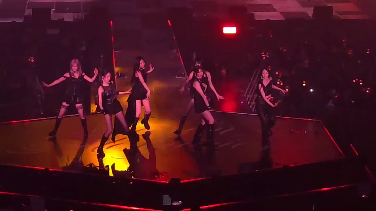 #行程 250117 2025 GFRIEND 10th Anniversary in Seoul 首爾場 DAY1 - B8-17 留言 | Dcard