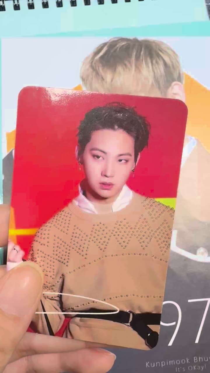 （已送出）贈送二手專Flight log: arrival 綠版 - GOT7板 | Dcard