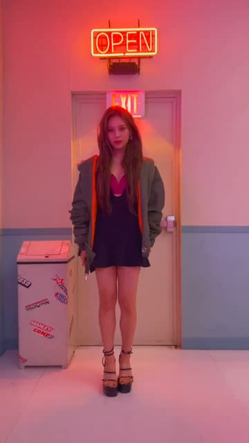 #集中討論 VIVIZ 迷你三輯 𝗩𝗮𝗿𝗶𝗼𝗨𝗦 回歸 - B270 留言 | Dcard