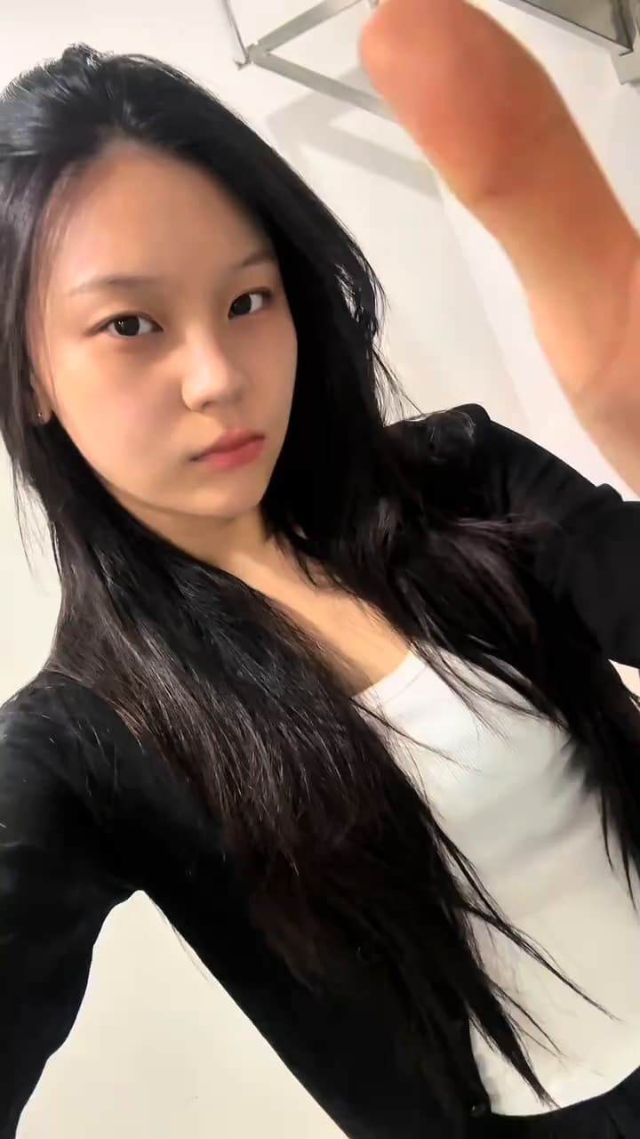 #更新 250715 / 250709 umjimuji TikTok 更新、Umji IG 貼文/Reels 更新 - GFRIEND板 | Dcard