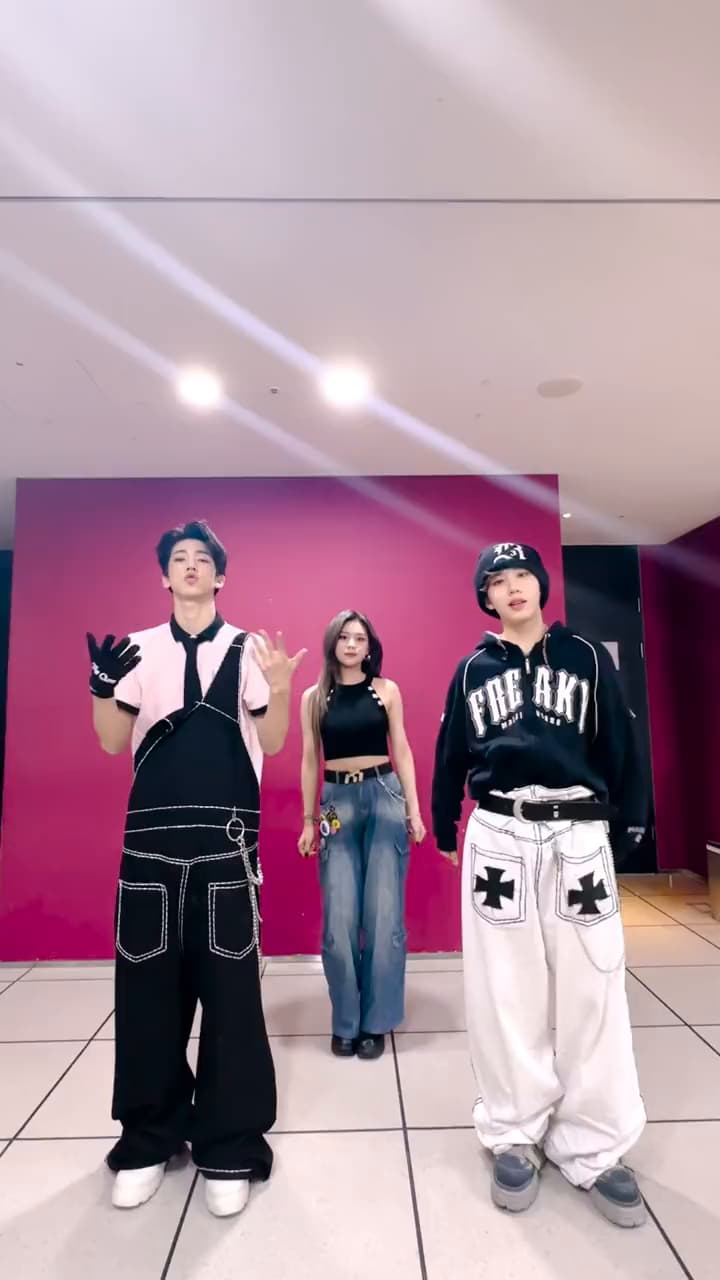 #集中討論 VIVIZ 迷你三輯 𝗩𝗮𝗿𝗶𝗼𝗨𝗦 回歸 - B231 留言 | Dcard