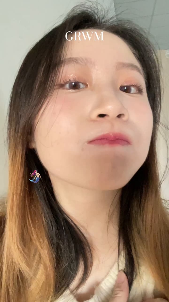 #GRWM 🎀用2023的愛用品上妝 #我的DCARD時光 - 白白胖胖愛麗兒 (@nicky_xuan) | Dcard