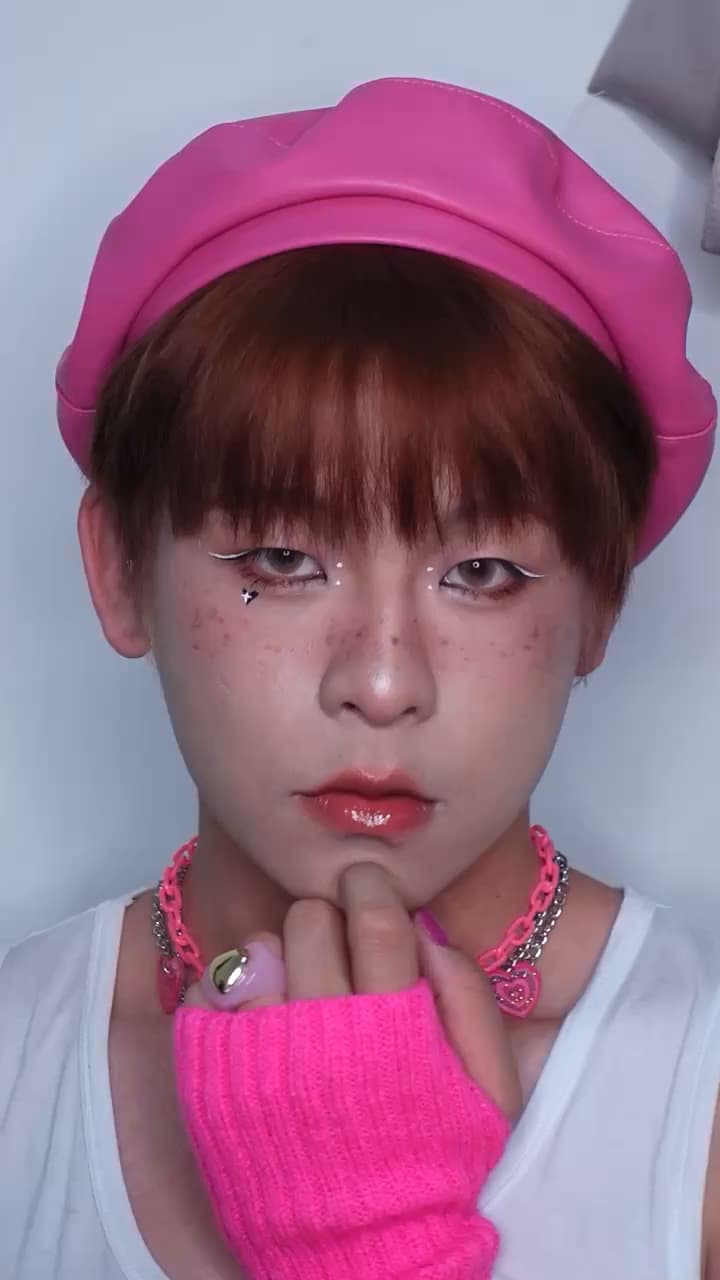 #分享 🦋 Y2K LOOK 🦋 - 美妝板 | Dcard