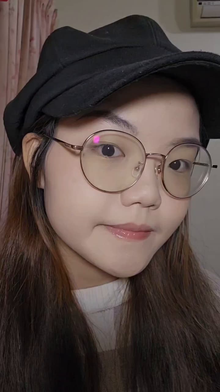 油肌×瑕疵肌必看｜我的日常淡妝(*¯︶¯*) - 熊水🐻 (@bearbear_64) | Dcard