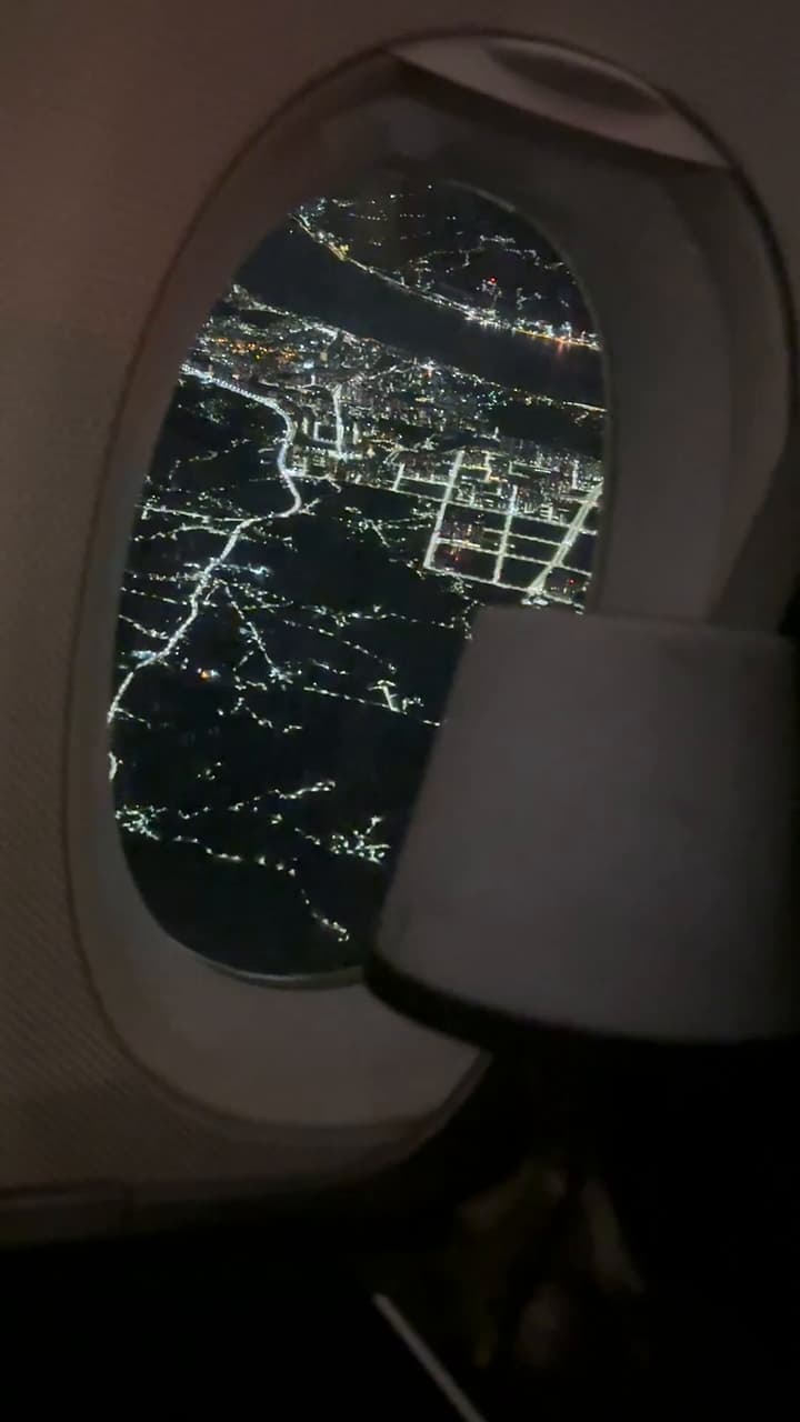 #飛行紀錄 中華航空CI57 商務艙紀錄 - 航空板 | Dcard