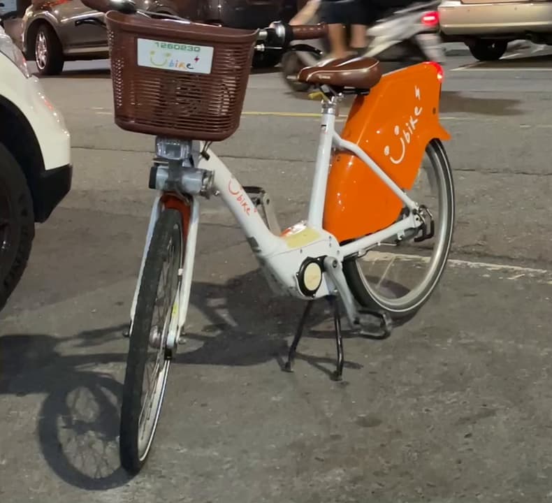 電動Ubike為什麼會自己轉？ - 閒聊板 | Dcard