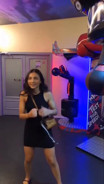 這樣的女友幾點回家🩻 - 有趣板 | Dcard