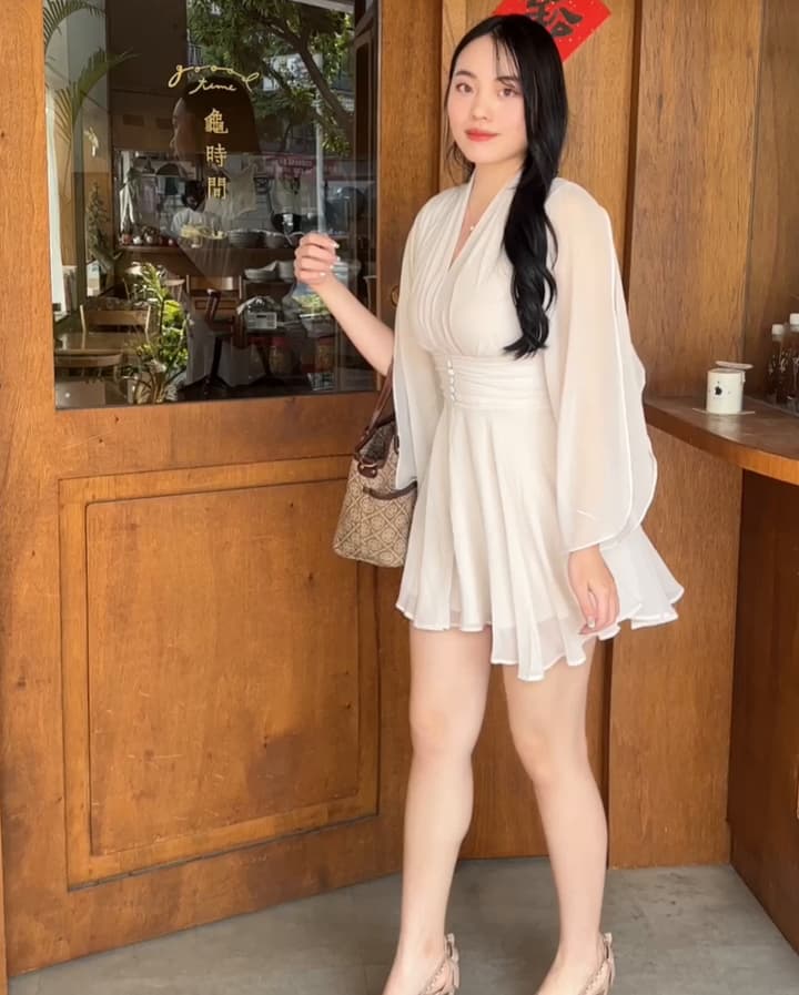 《抽獎》飄飄氣質洋裝 - Ann安 (@landershuk) | Dcard