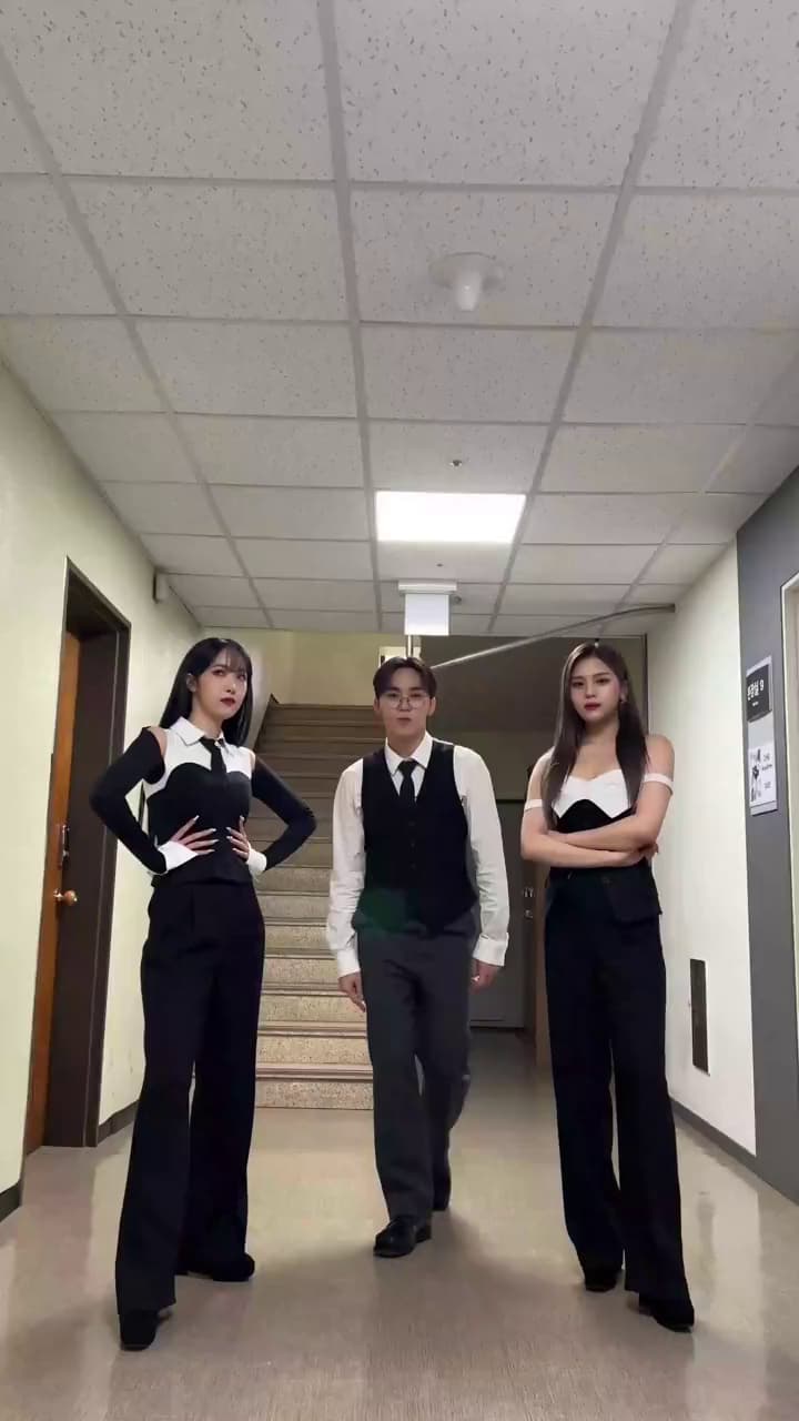 #集中討論 VIVIZ 迷你三輯 𝗩𝗮𝗿𝗶𝗼𝗨𝗦 回歸 - B256 留言 | Dcard