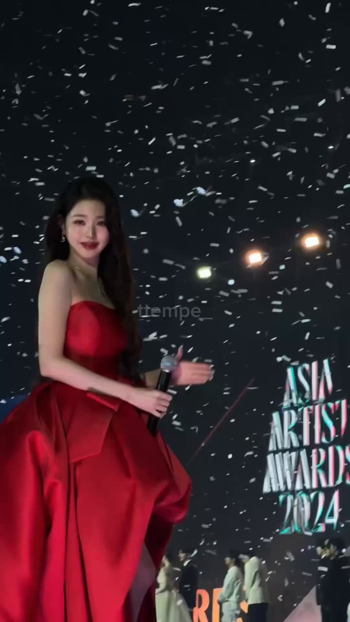 #分享 [媒體報導&飯拍] IVE 張員瑛連續四年擔任《AAA 2024》主持人 - IVE板 | Dcard