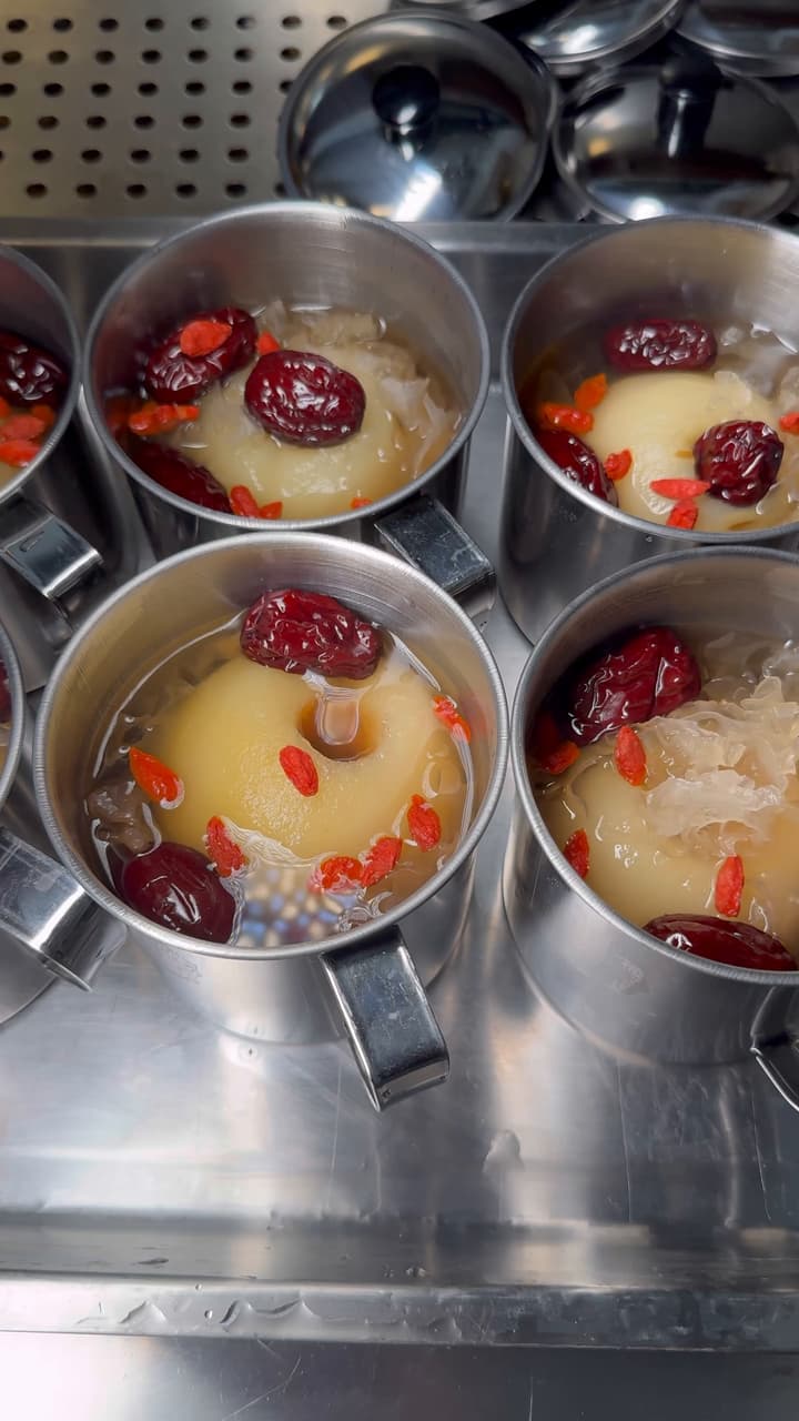 台灣台南飲料｜紅太陽-台南民族門市｜🍓冰糖雪莓，妳喝過了莓 冬天必喝2款熱甜湯♨️｜台南飲料推薦｜梅森Maysun - 梅森 Maysun (@maysun_boy) | Dcard