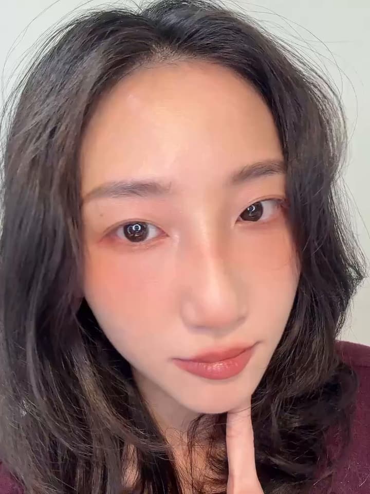 聖誕紅通通妝容練習中🎅🏻🎄 - 萌戰士啾啾 (@kao_vwvz) | Dcard