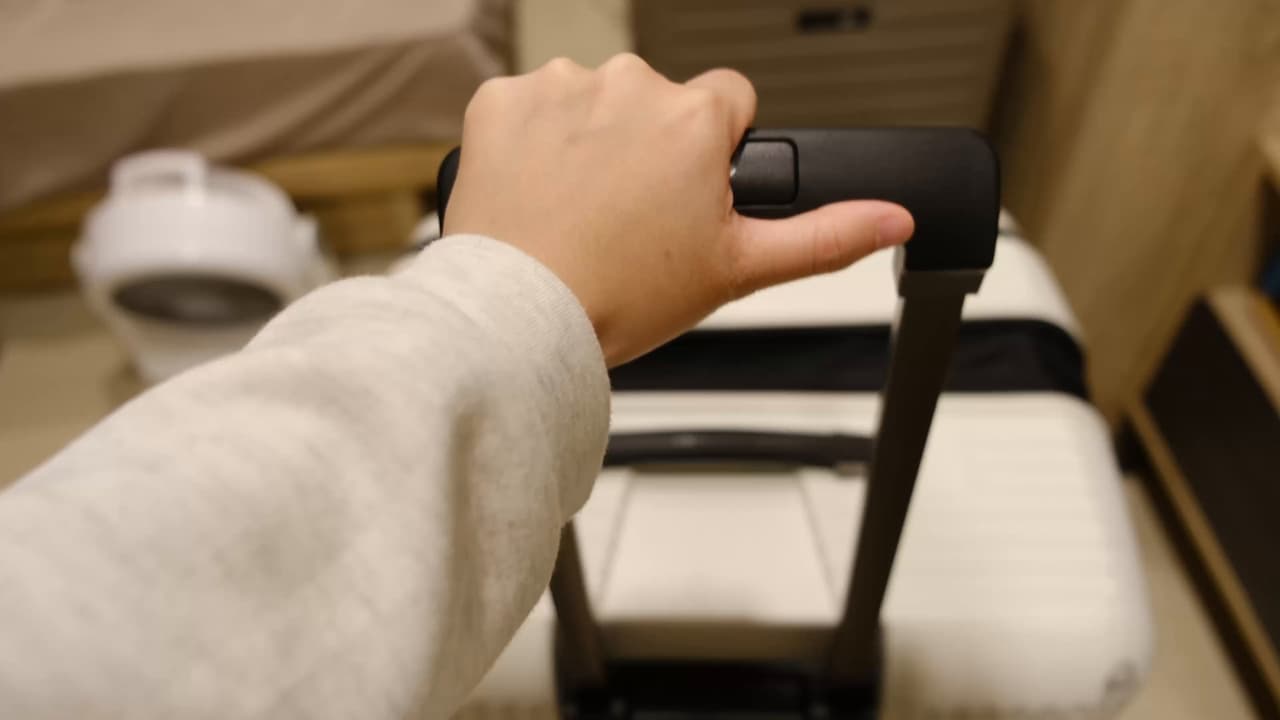 #其他 #分享 前開式行李箱大PK｜LOJEL vs. 萬國 - 旅遊板 | Dcard